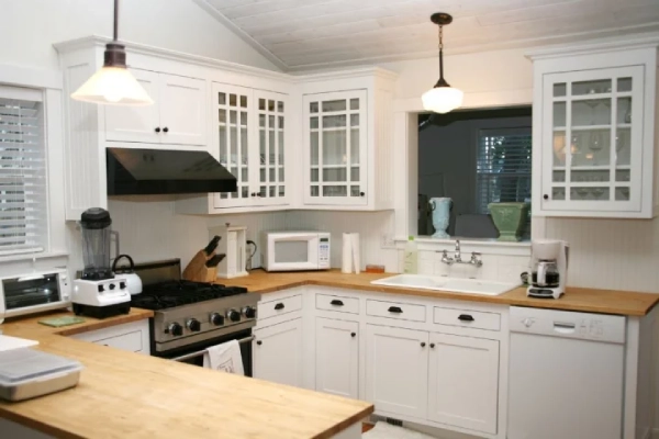 16 Different Small Kitchen Cabinet Ideas